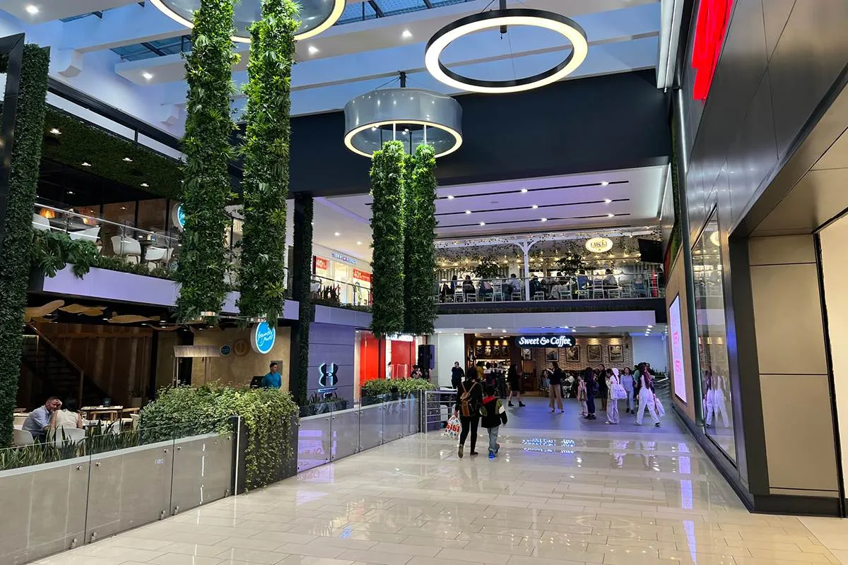 Quicentro Renovation & Expansion - D3i USA